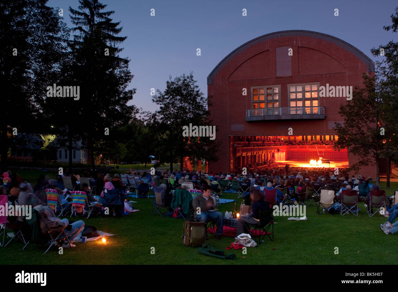 Mass tanglewood hi-res stock photography and images - Alamy