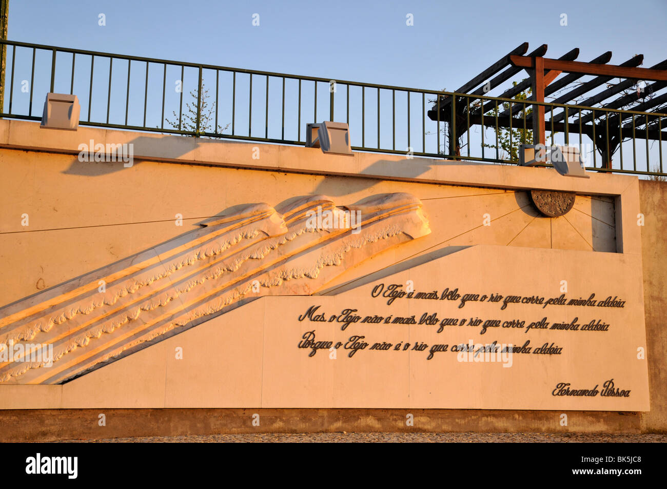 Portuguese poem hi-res stock photography and images - Alamy