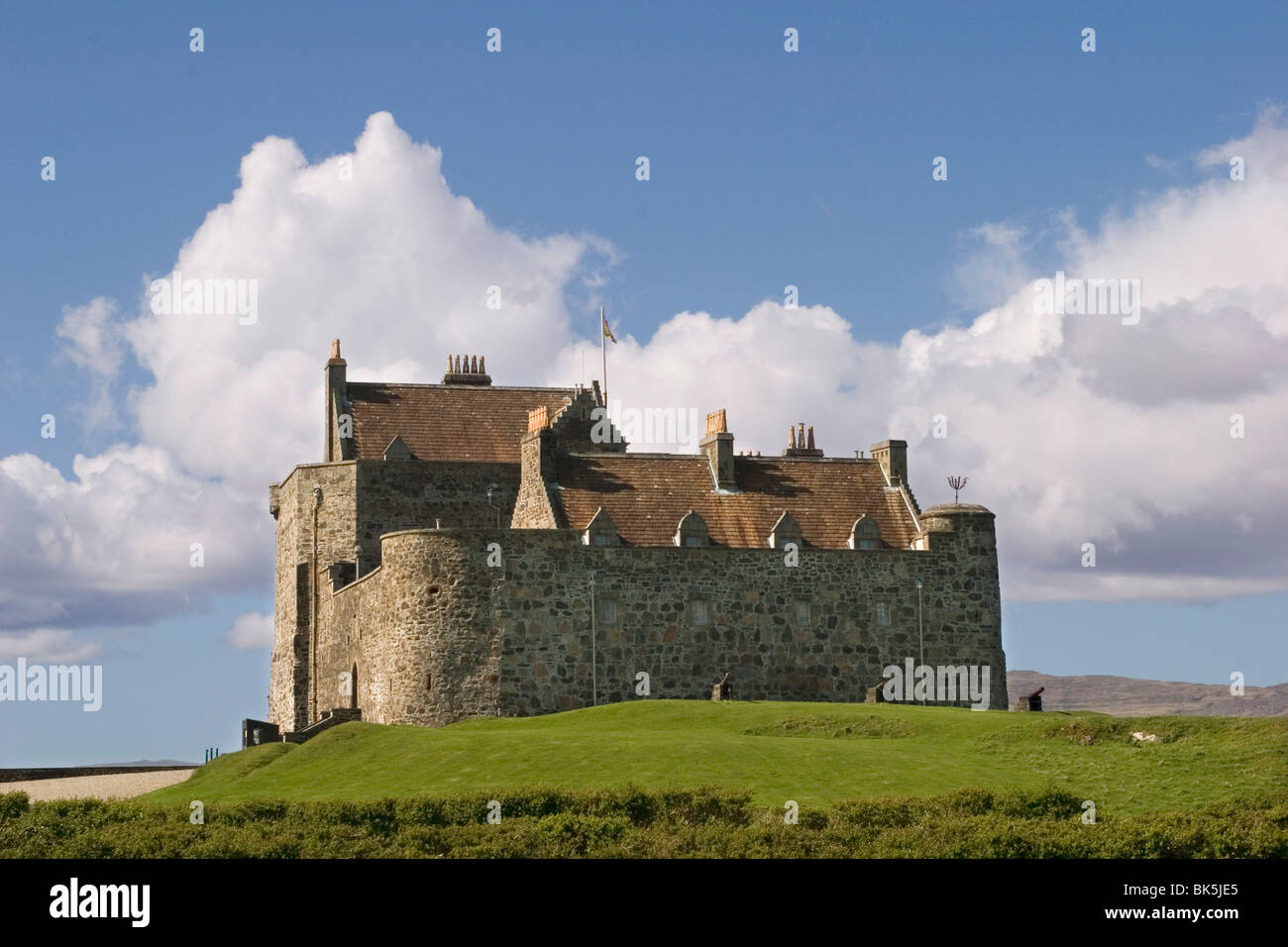 Duart castle, mull hi-res stock photography and images - Alamy