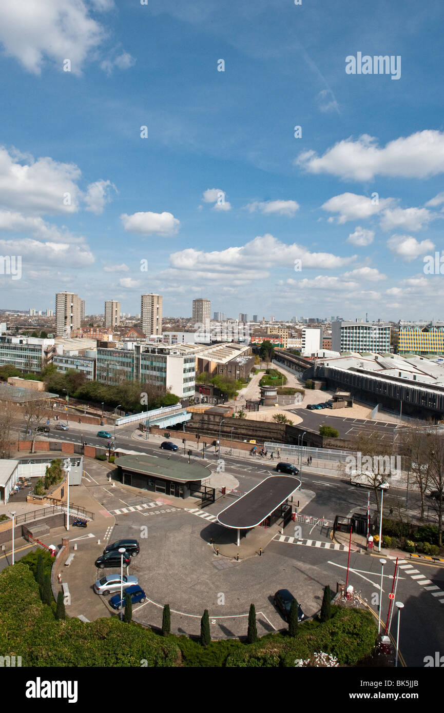 West london skyline hi-res stock photography and images - Alamy