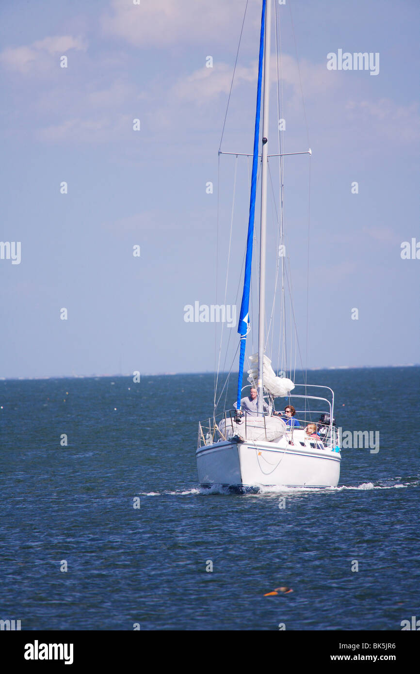 Large sail boat hi-res stock photography and images - Alamy