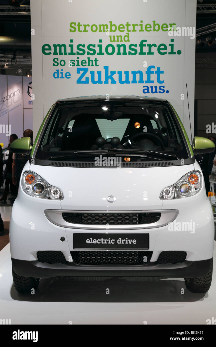 Mercedes smart car hi-res stock photography and images - Alamy