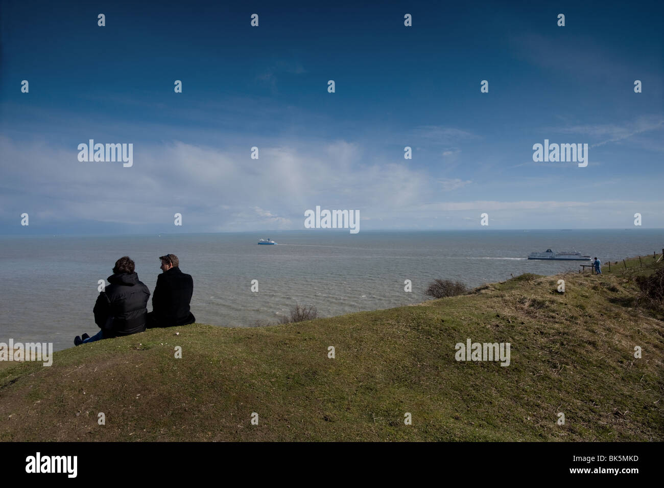 Above white cliffs hi-res stock photography and images - Alamy