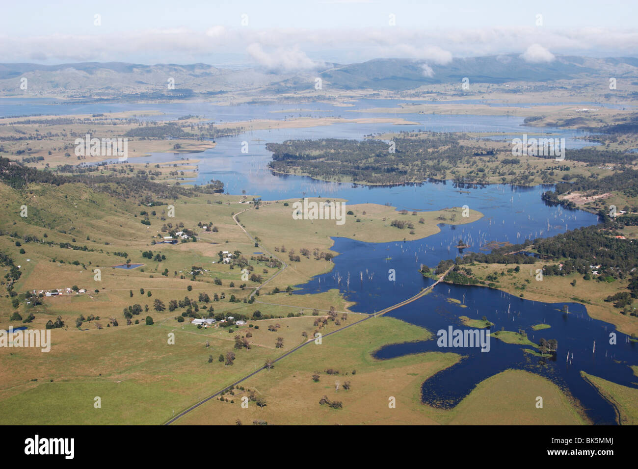 Wivenhoe dam water supply aerial hi-res stock photography and images ...