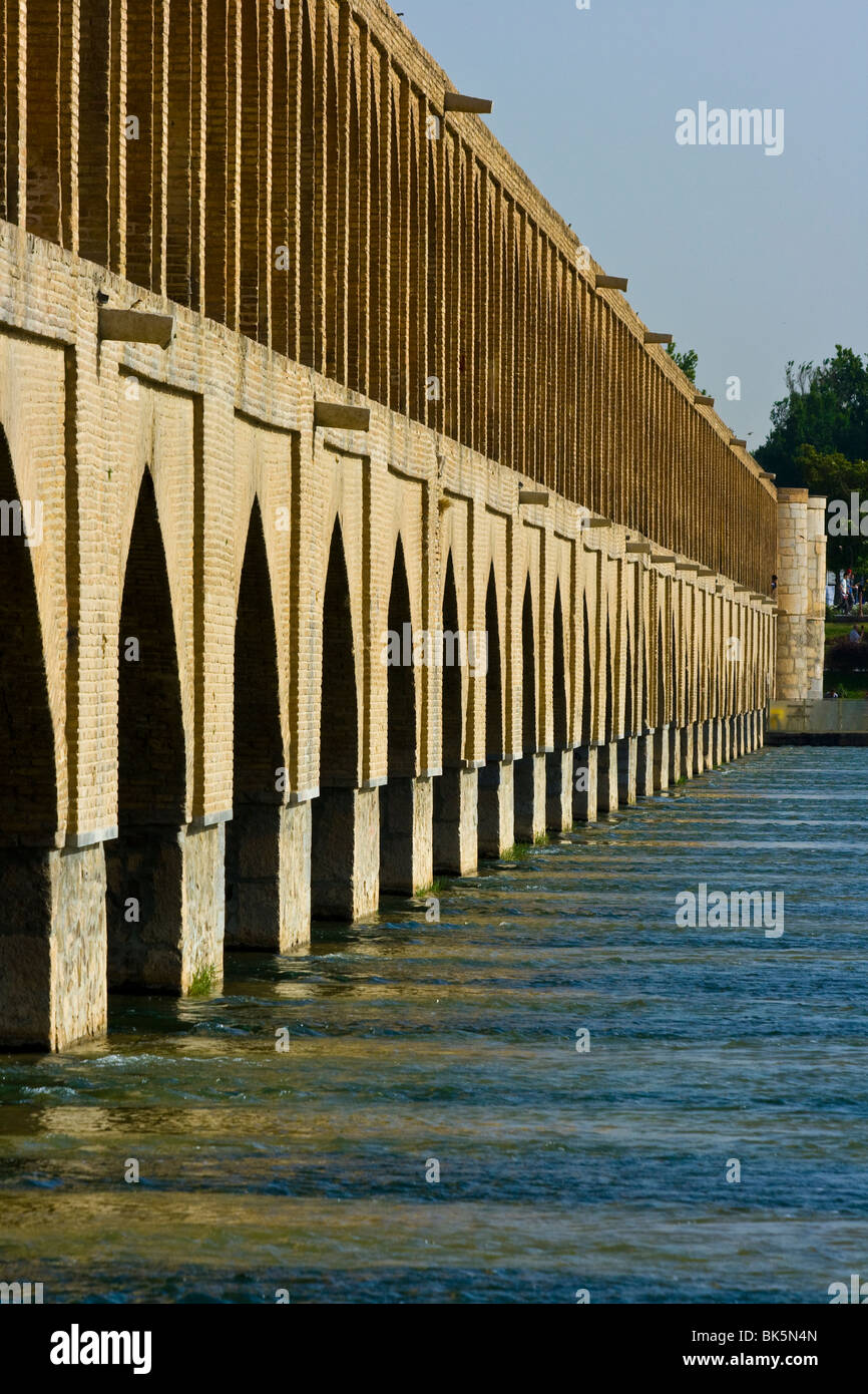 33 Arch Bridge High Resolution Stock Photography and Images - Alamy