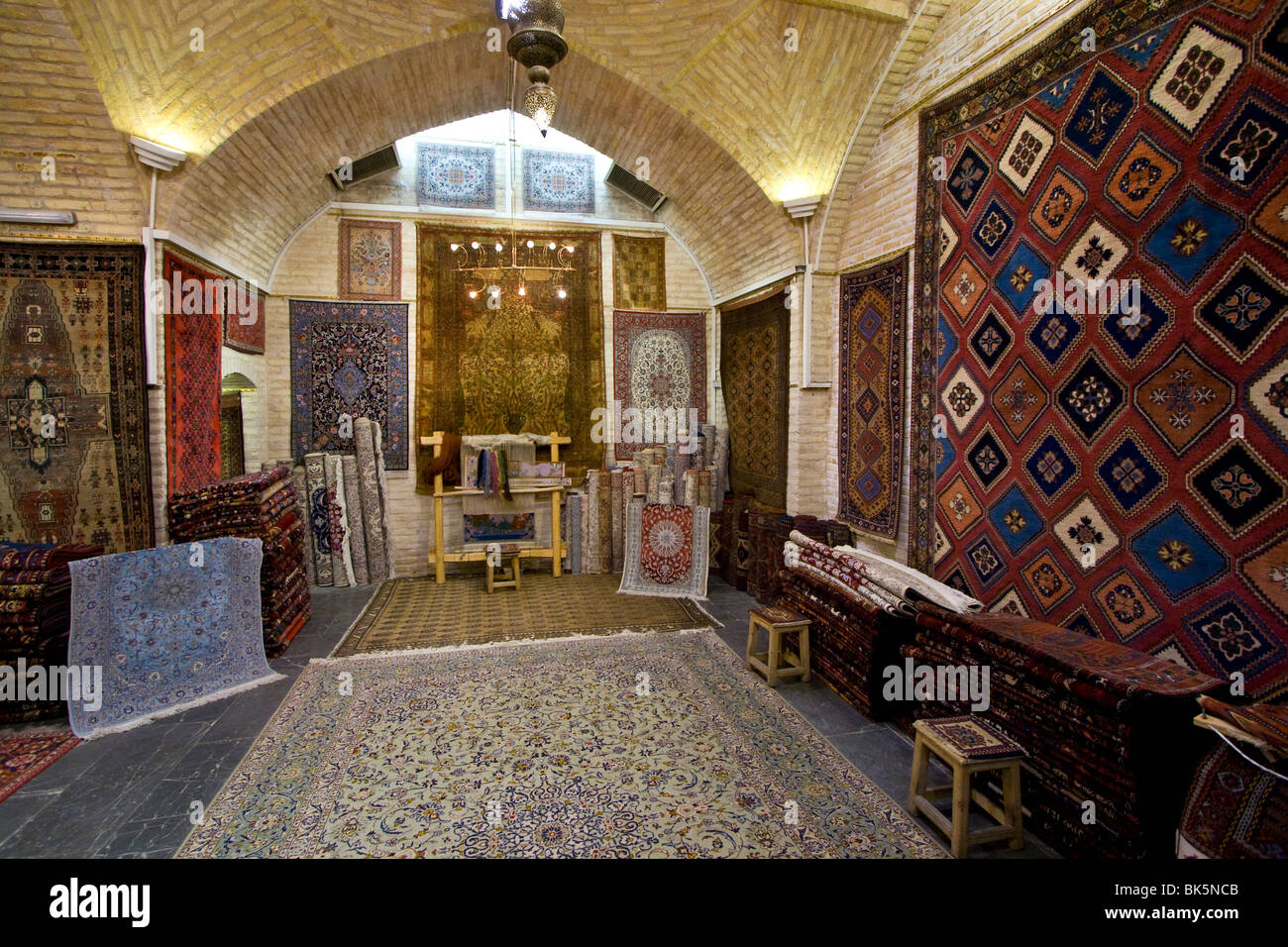 Persian rug hi-res stock photography and images - Alamy