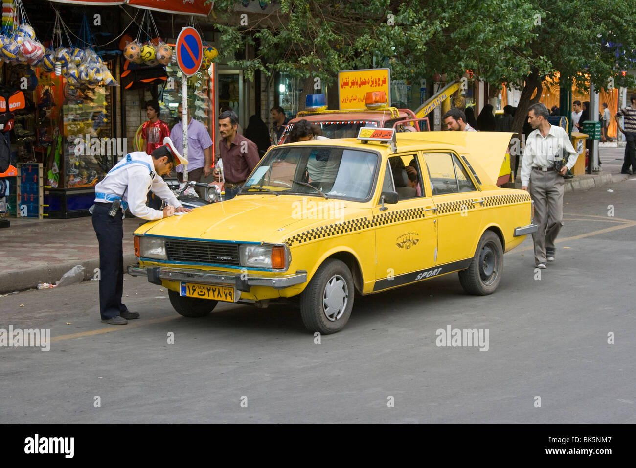 Iranian taxi hi-res stock photography and images - Alamy