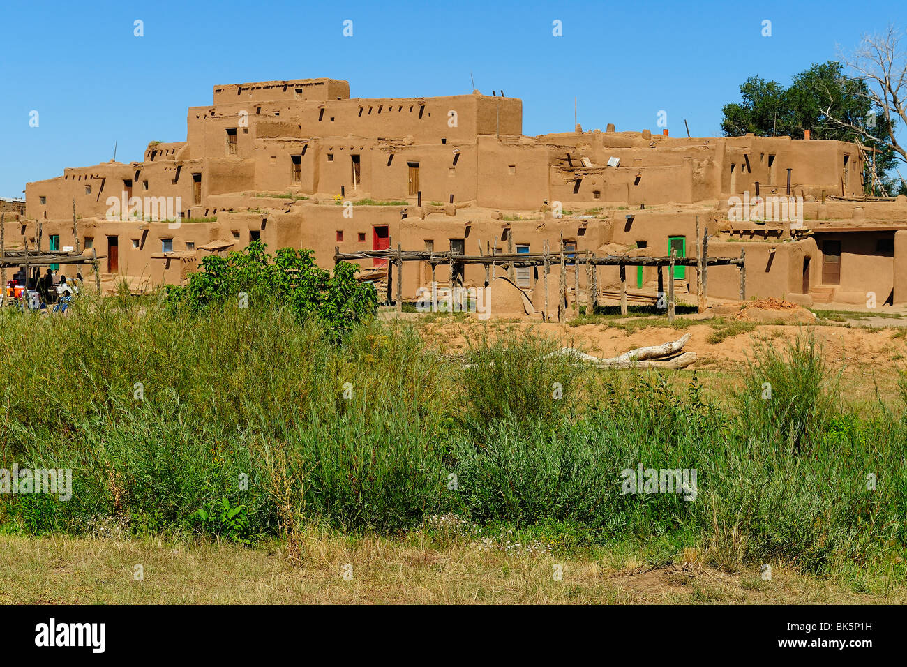 Pueblo new mexico hi-res stock photography and images - Alamy