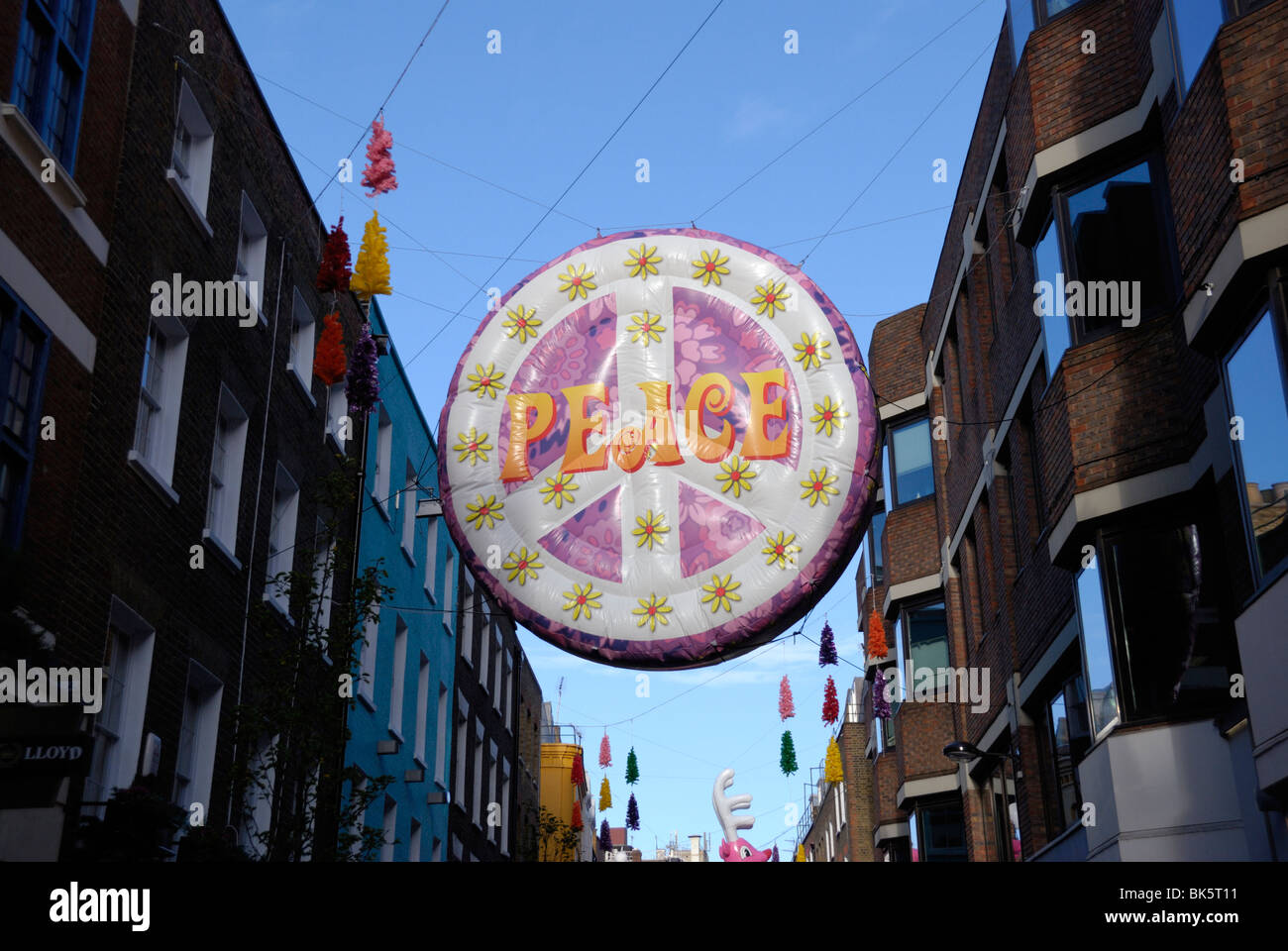 Giant balloon hi-res stock photography and images - Alamy