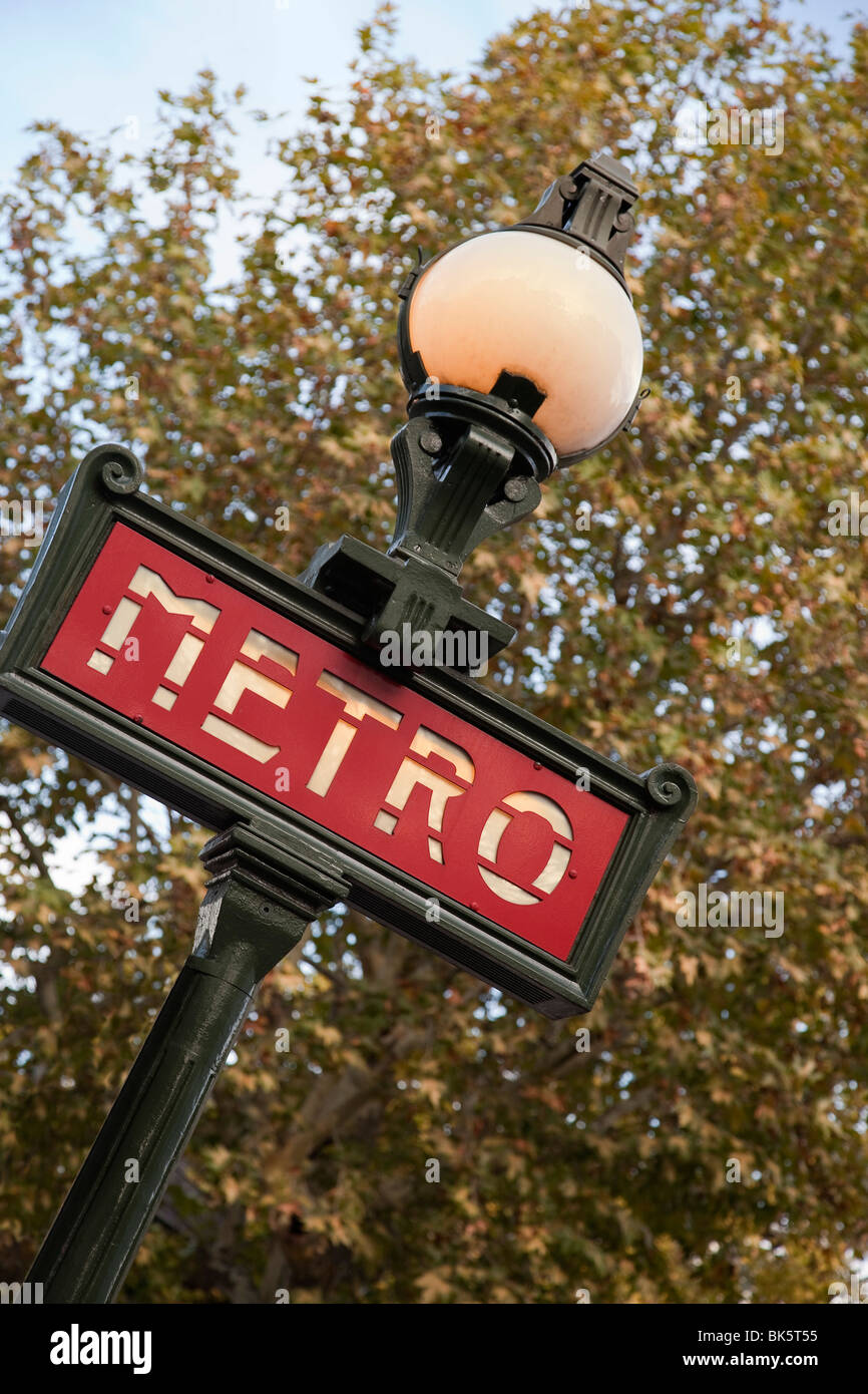 Metro subway sign diagonal hi-res stock photography and images - Alamy