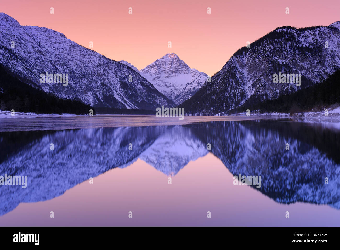 Beautiful landscape plansee lake hi-res stock photography and images ...