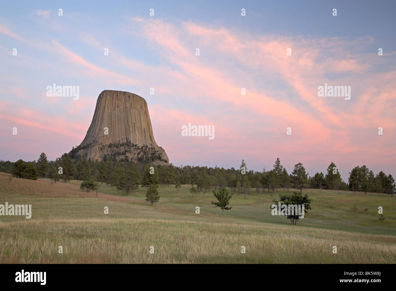 Devil's Tower at sunset, Devil's Tower National Monument, Wyoming ...