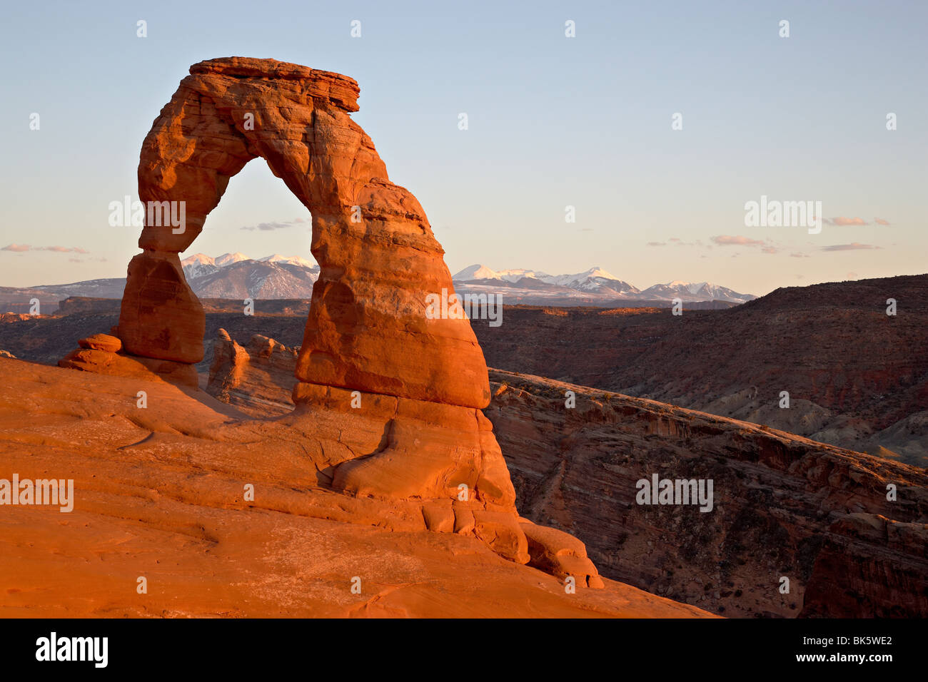 Delicate Arch at sunset, Arches National Park, Utah, United States of ...
