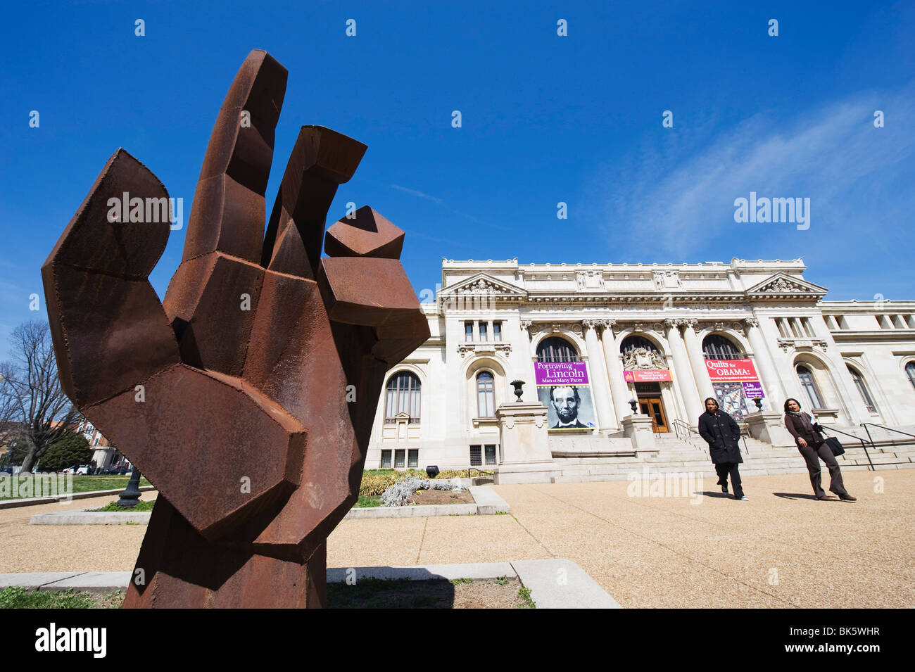 Hand sculpture hi-res stock photography and images - Alamy
