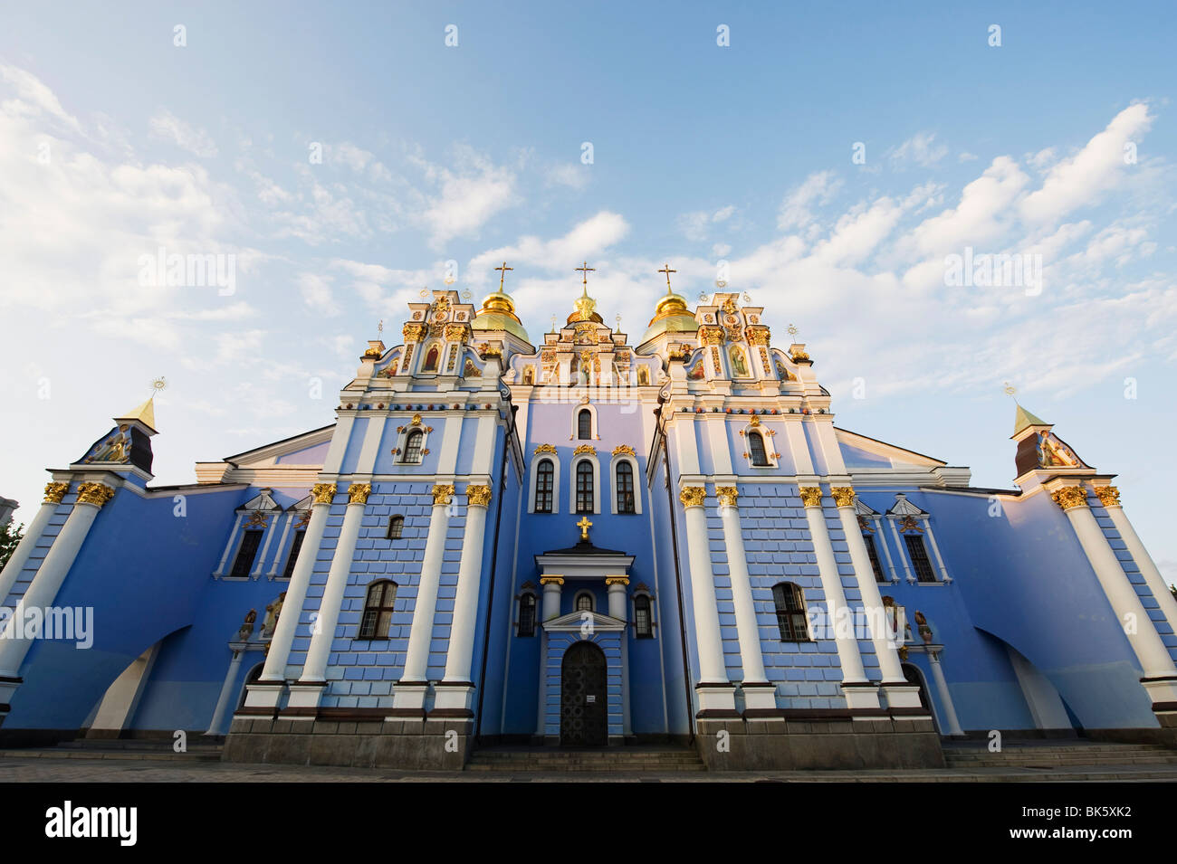 Gold domed monastery hi-res stock photography and images - Alamy