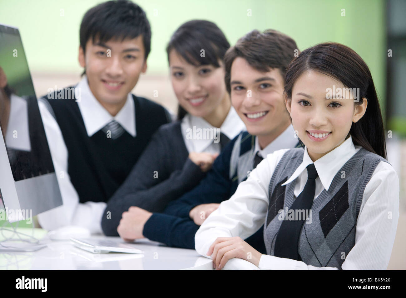 Students in the computer lab Stock Photo - Alamy