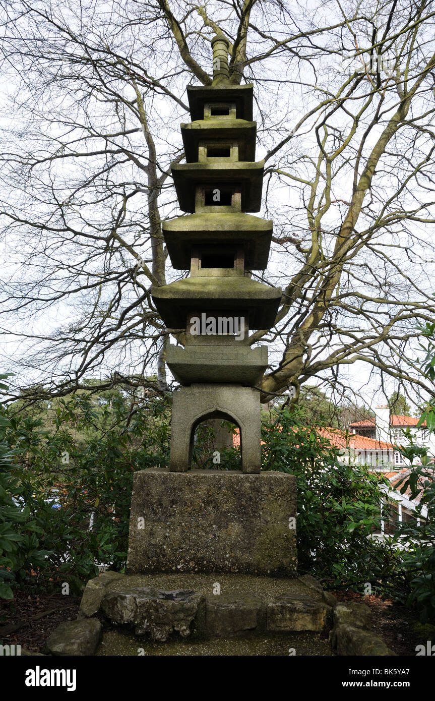 Japanese style pagoda hi-res stock photography and images - Alamy