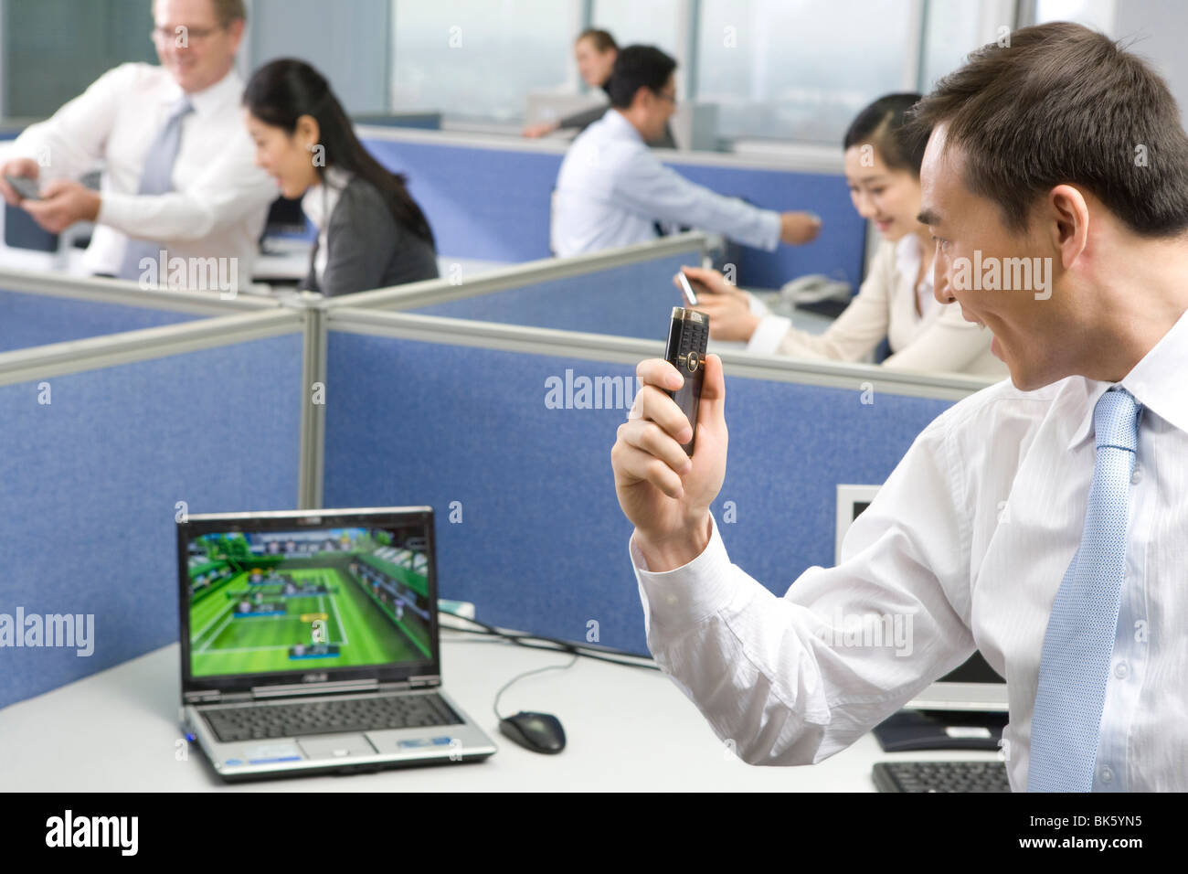 Office cubicle games hi-res stock photography and images - Alamy