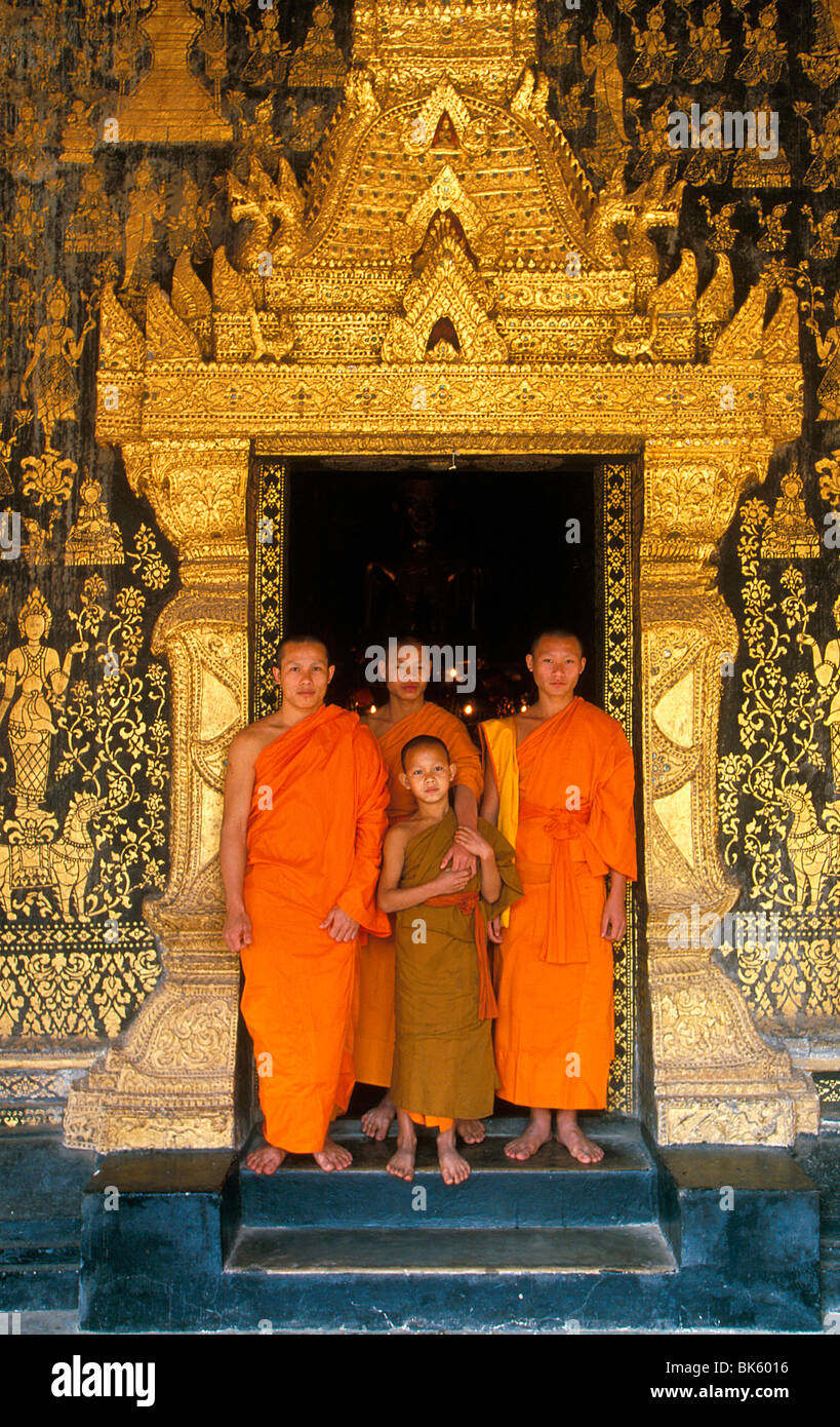 Laos monk portraits hi-res stock photography and images - Alamy