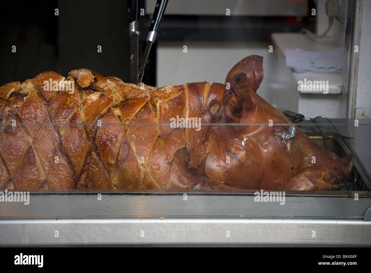 Carve hog pig head hi-res stock photography and images - Alamy