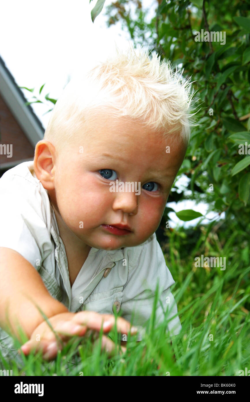 Toddler exploring the countryside hi-res stock photography and images ...