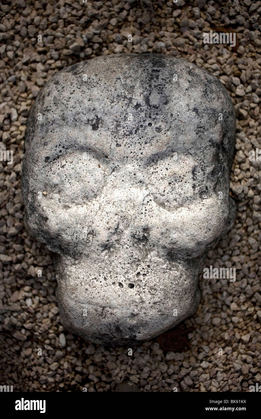 Mayan skull hi-res stock photography and images - Alamy
