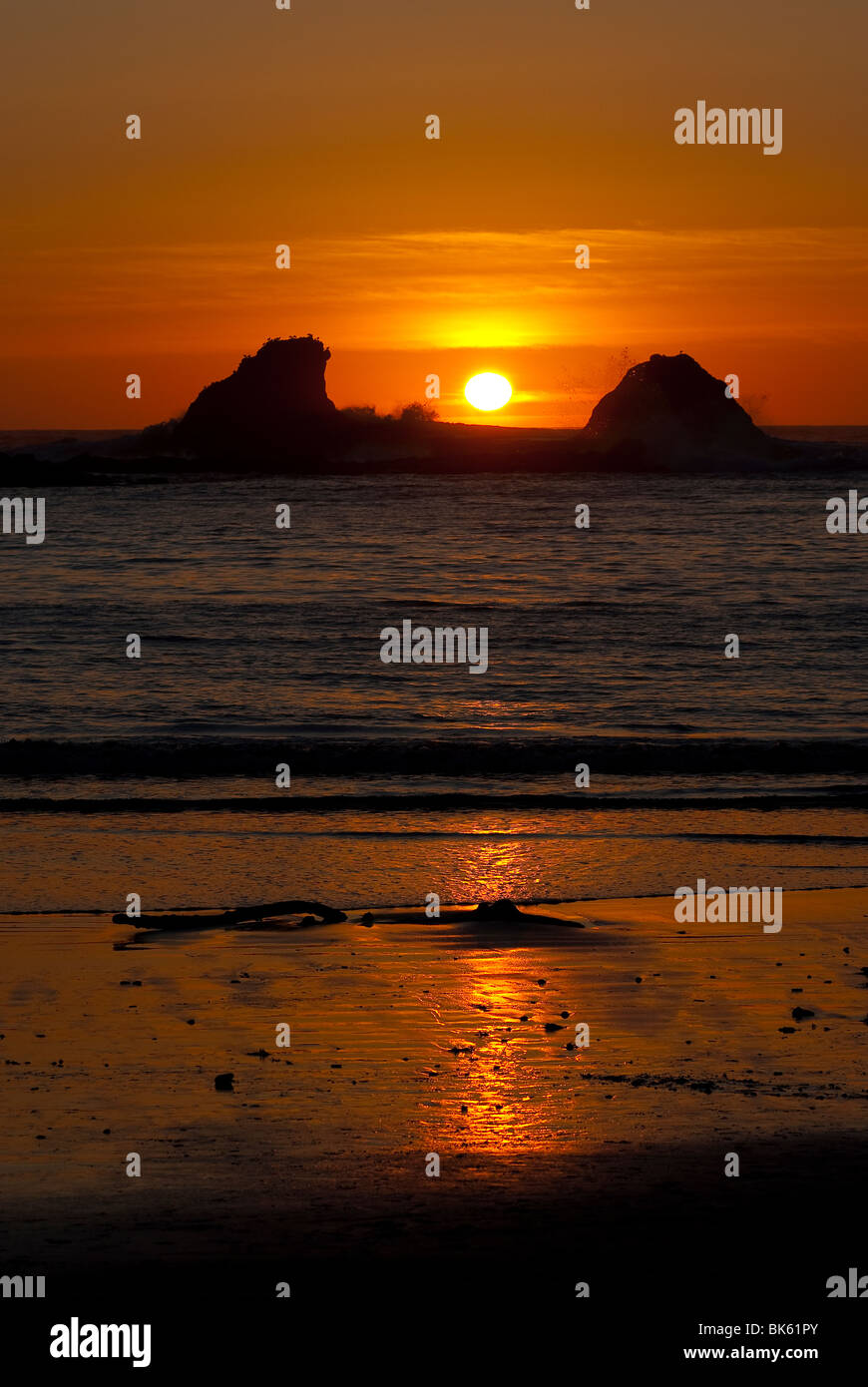 Coos bay oregon sunset bay hi-res stock photography and images - Alamy