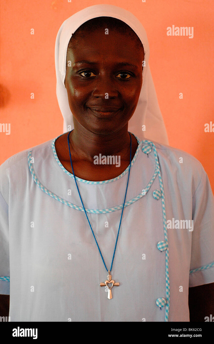 African nun hi-res stock photography and images - Alamy