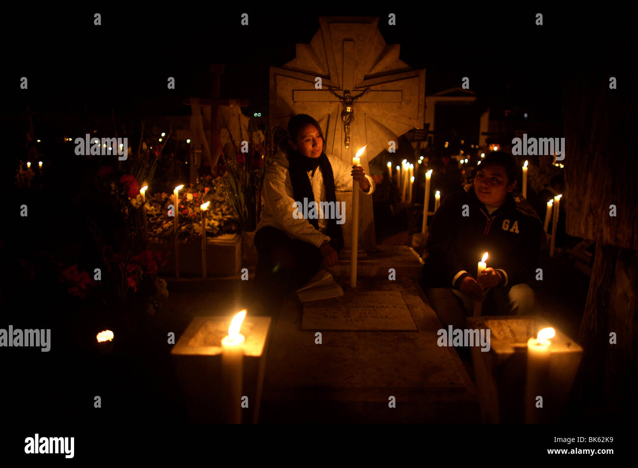 Girl in cemetery hi-res stock photography and images - Alamy