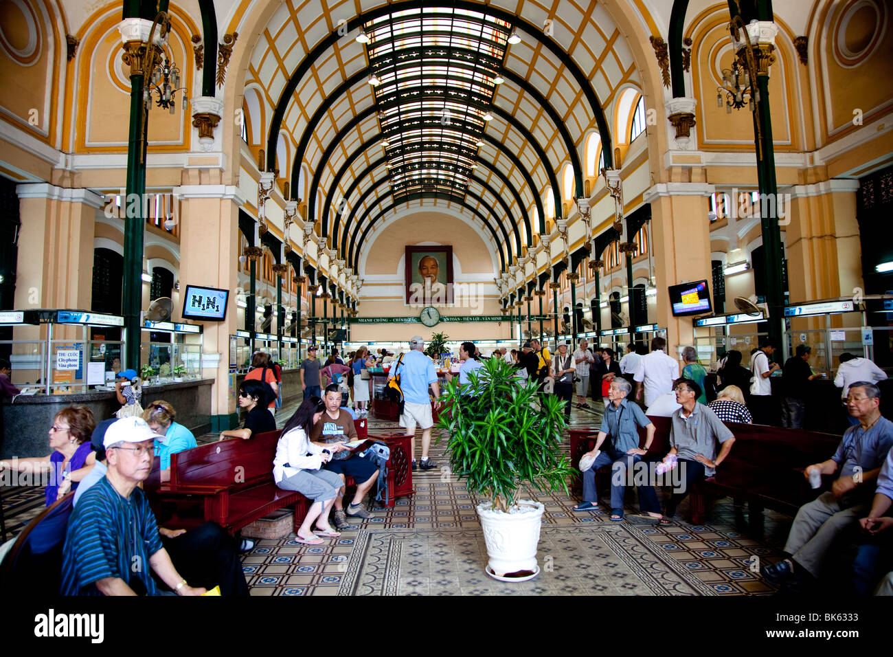 Saigon Post Office, Ho Chi Minh City, Vietnam Stock Photo - Alamy