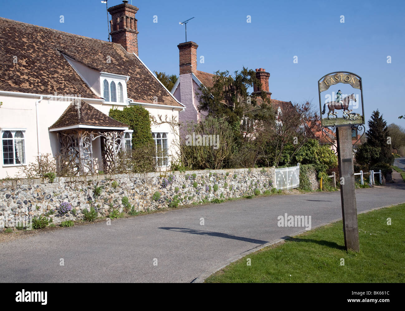 Cottages village sign Easton Suffolk Stock Photo - Alamy