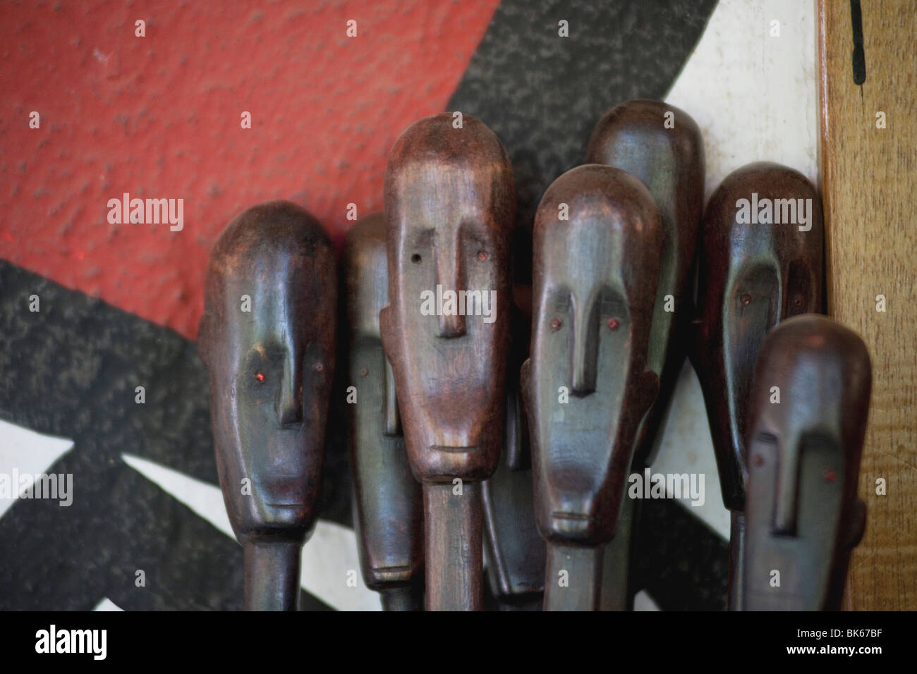 Utamaduni crafts hi-res stock photography and images - Alamy