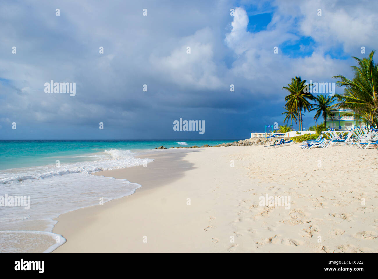 Turtle beach barbados hi-res stock photography and images - Alamy
