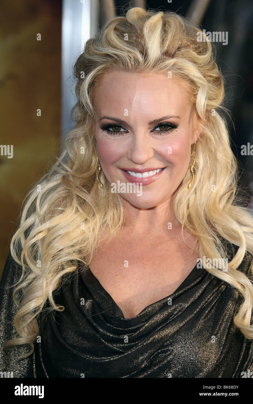 Clash of the titans hi-res stock photography and images - Alamy