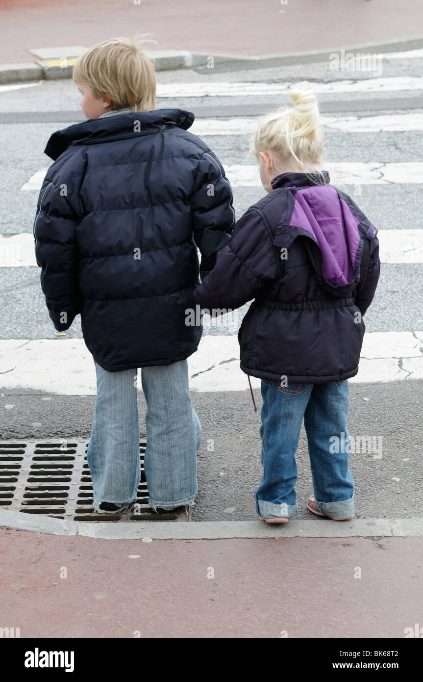 Elder sister younger brother hi-res stock photography and images - Alamy