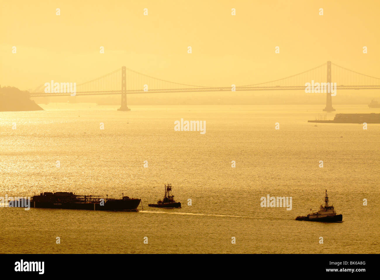 Control bridge cargo ship hi-res stock photography and images - Alamy