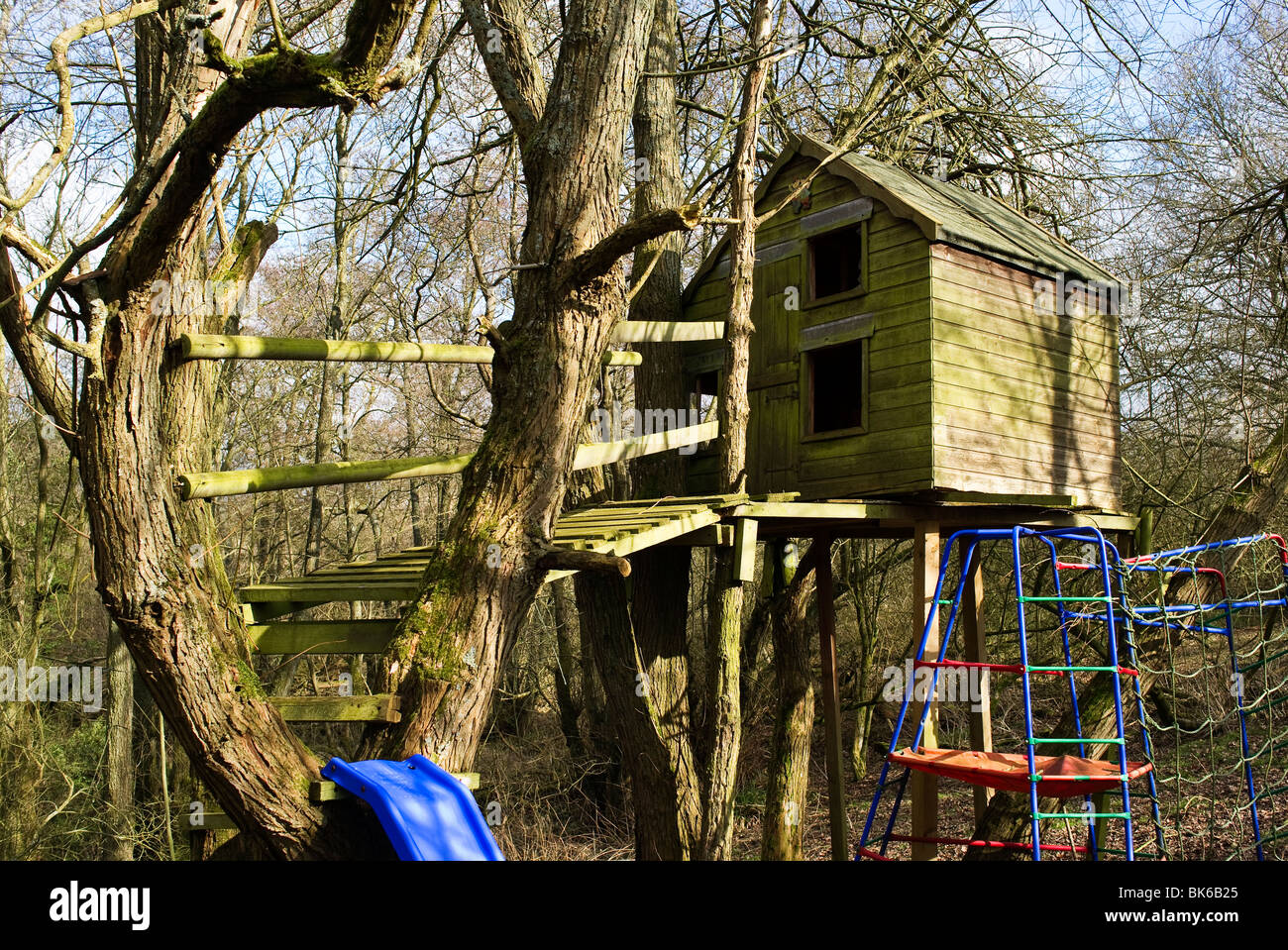 A private woodland tree house Stock Photo - Alamy A private woodland tree house Stock Photo - Alamy