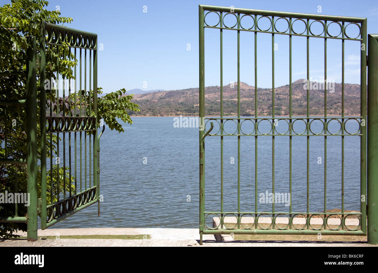 Half open gate hi-res stock photography and images - Alamy