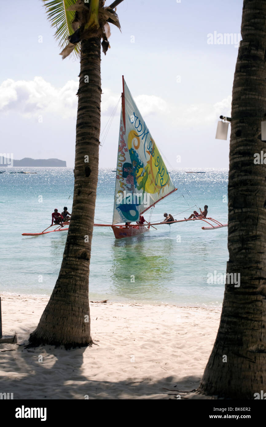 Arriving solo hi-res stock photography and images - Alamy