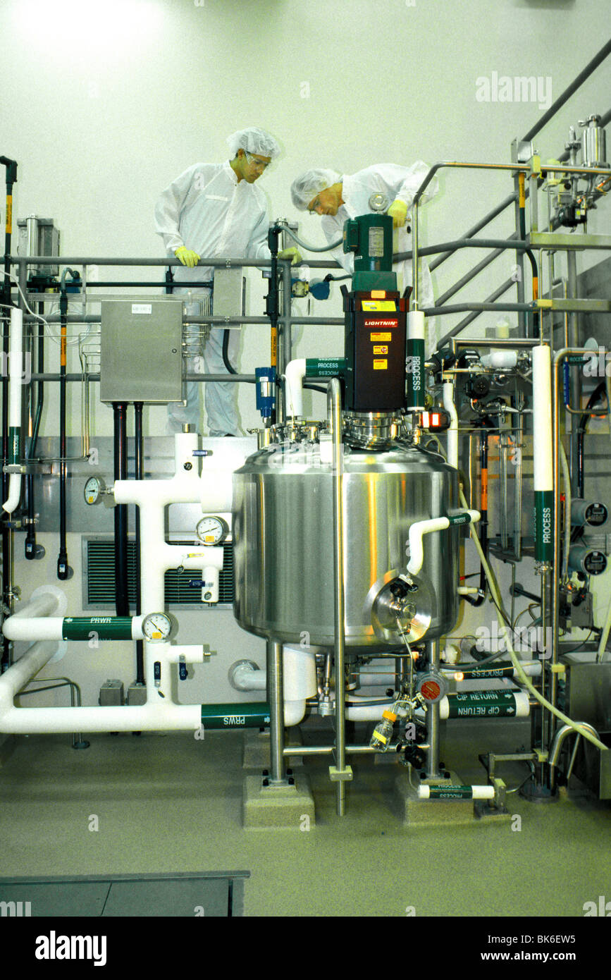 Bioengineers hi-res stock photography and images - Alamy