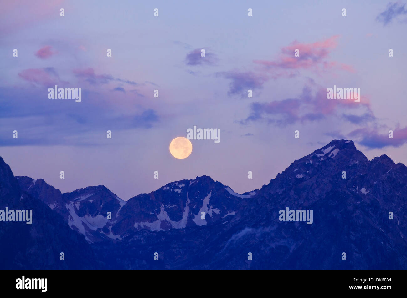 Full moon in grand tetons hi-res stock photography and images - Alamy