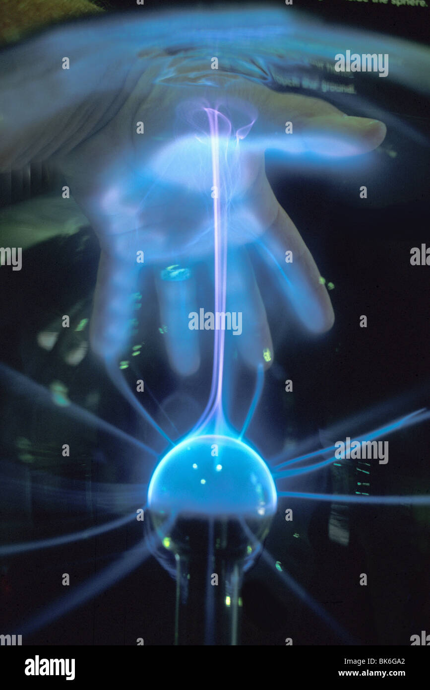 Electricity in a plasma ball hi-res stock photography and images - Alamy