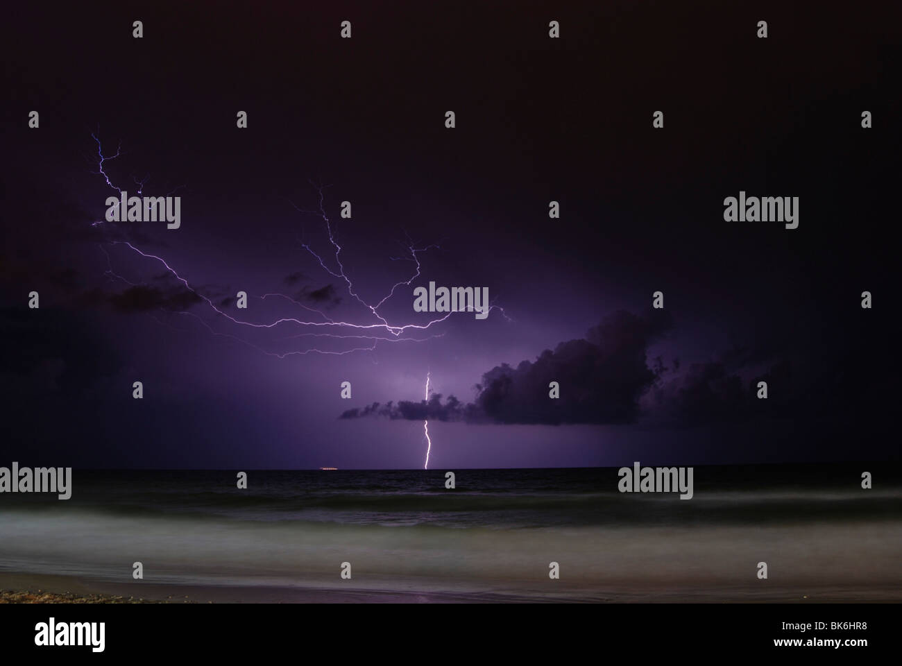Lightningstorm hi-res stock photography and images - Alamy