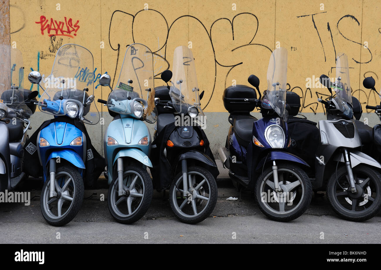 Mopeds and scooters hi-res stock photography and images - Alamy