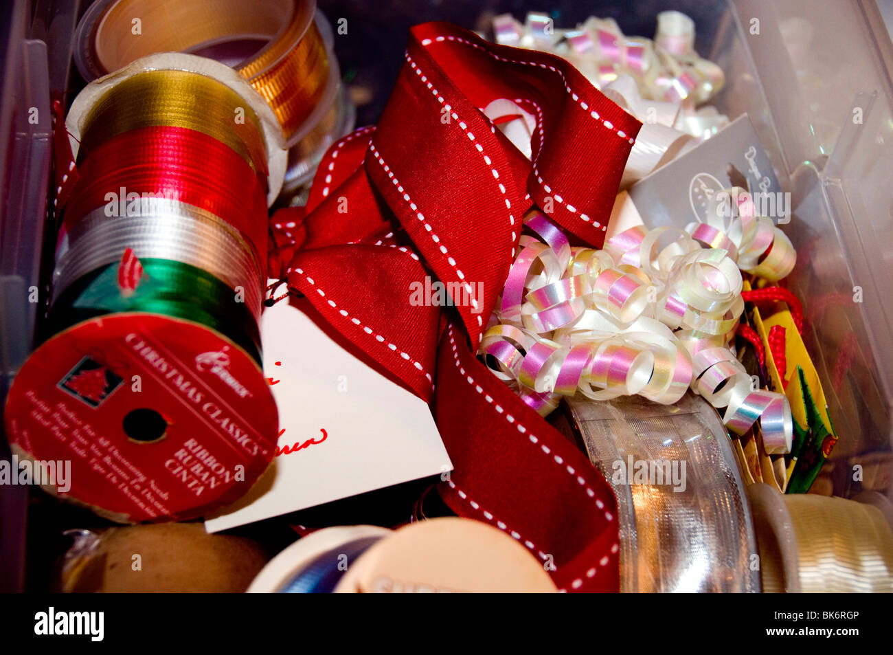 Ribbons hi-res stock photography and images - Alamy