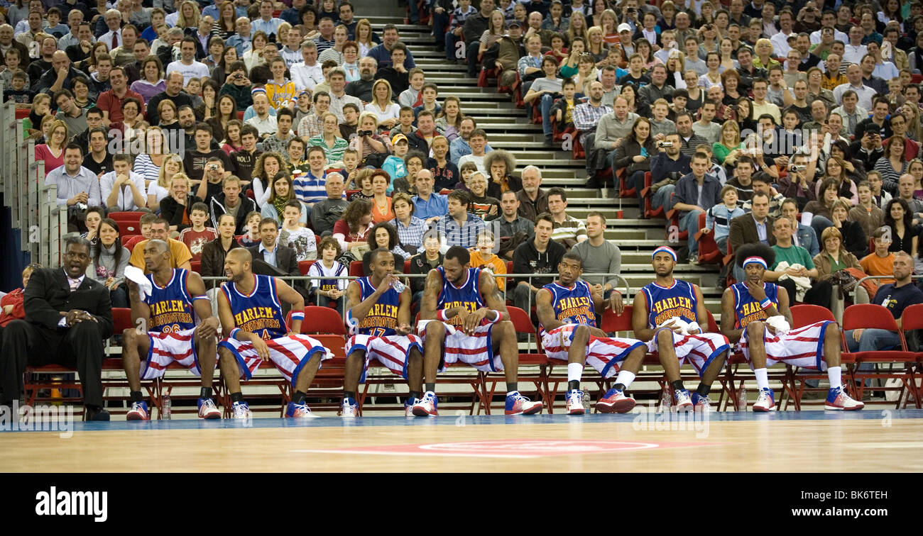 World famous harlem globetrotters hi-res stock photography and images ...
