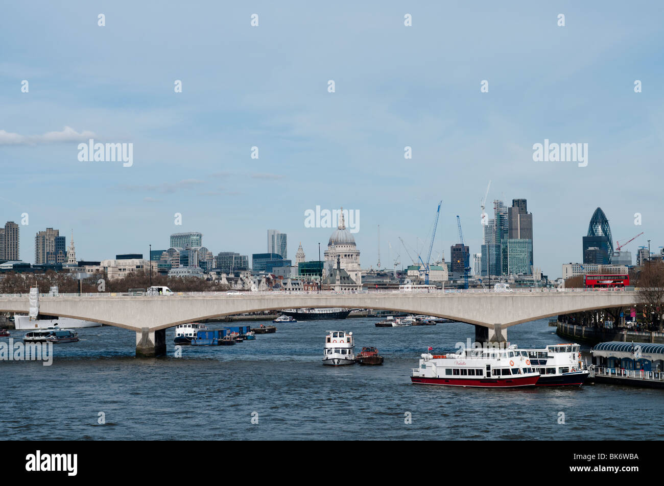 Thames view hi-res stock photography and images - Alamy