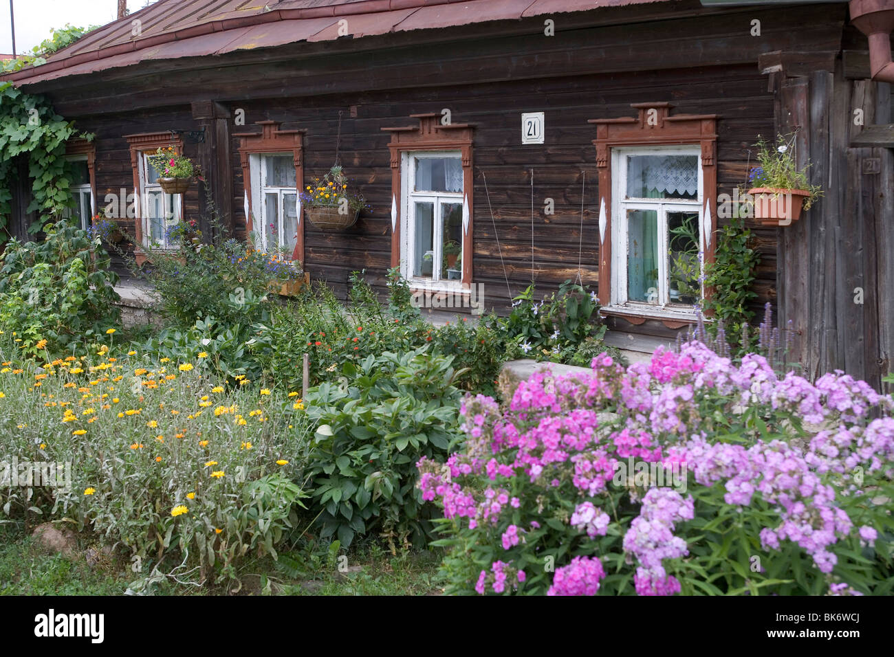 Suzdal wooden houses hi-res stock photography and images - Alamy
