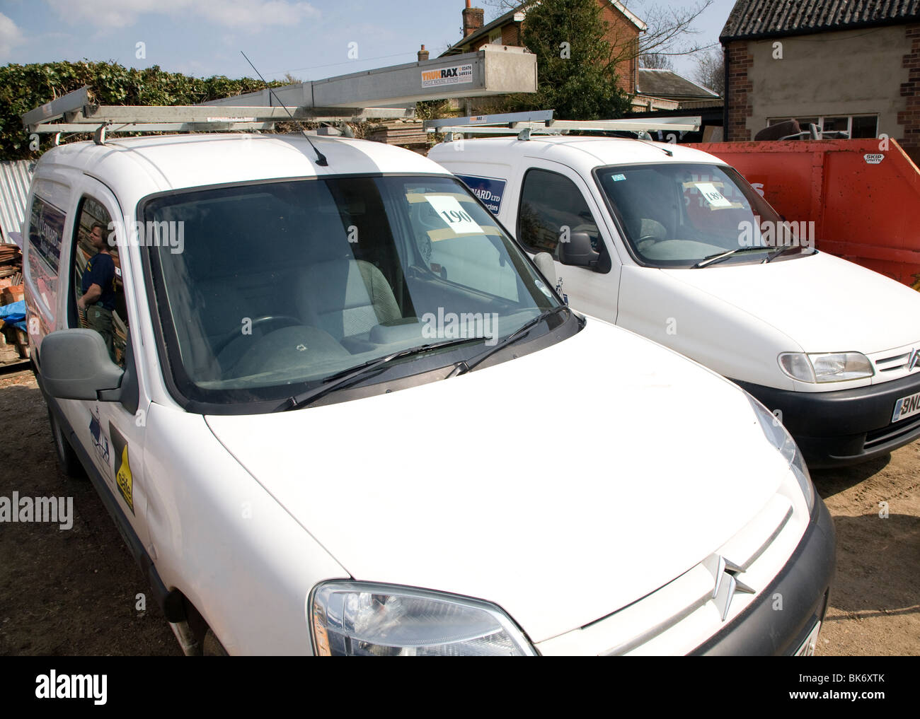 Building vehicles hi-res stock photography and images - Alamy