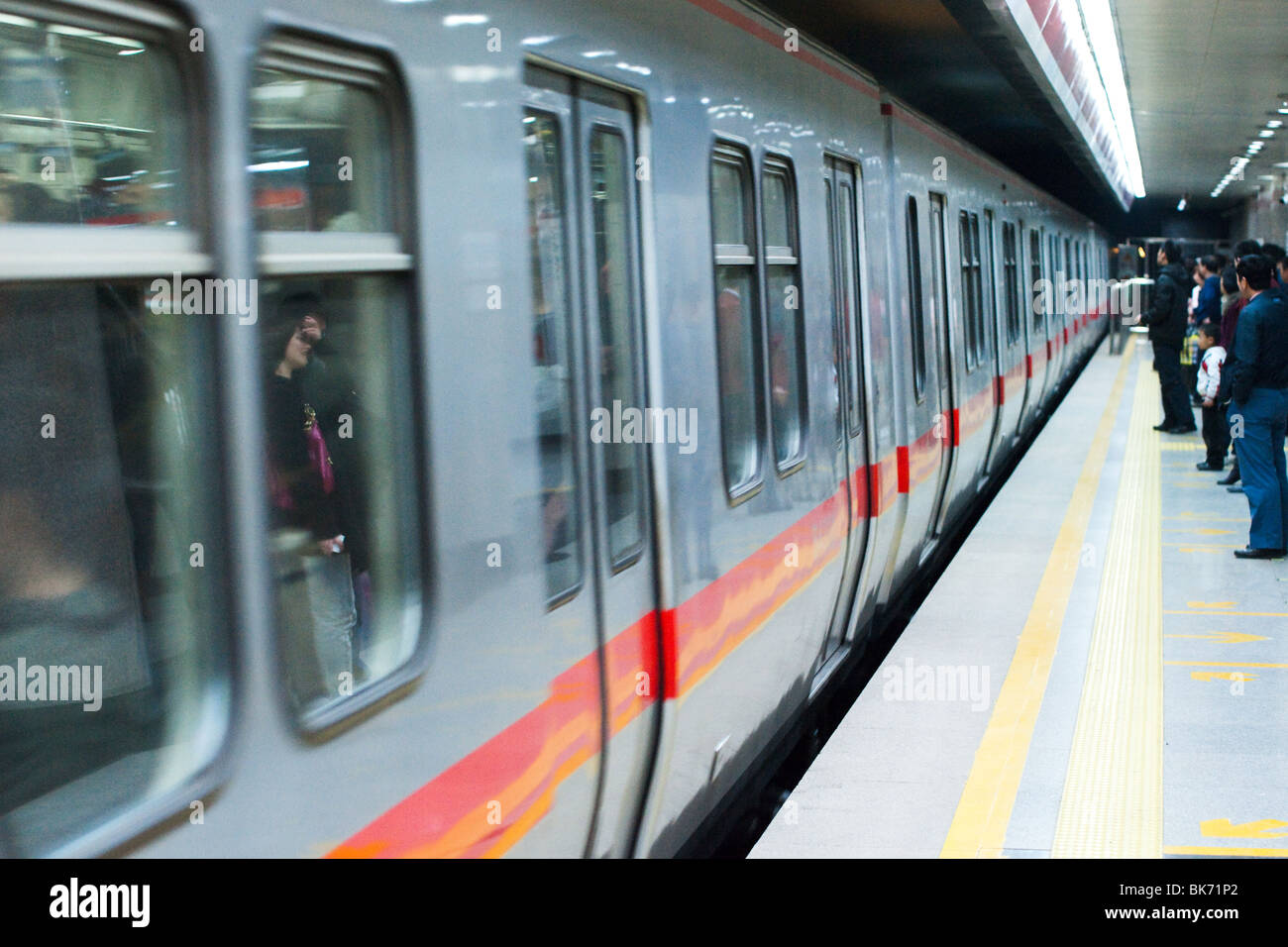 Subway metro hi-res stock photography and images - Alamy